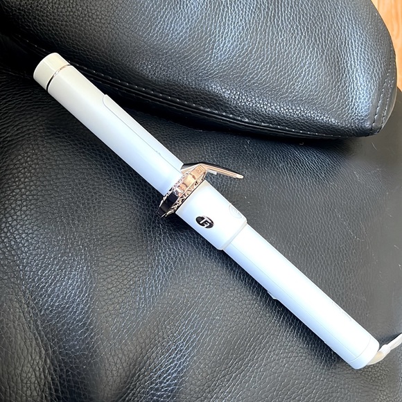 T3 | Hair | T3 Twirl 36 Curling Iron 25 Inches | Poshmark